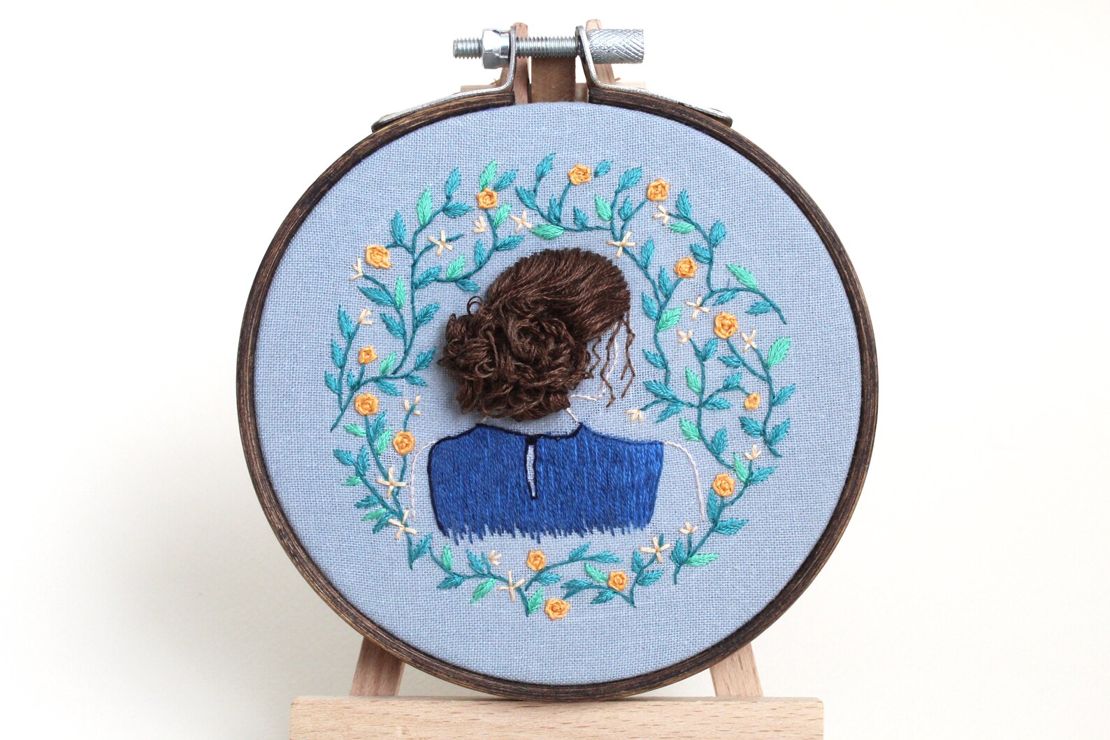 Girl Embroidery Mini Hoop on Cotton Fabric, Embroidery Art With 10cm ...