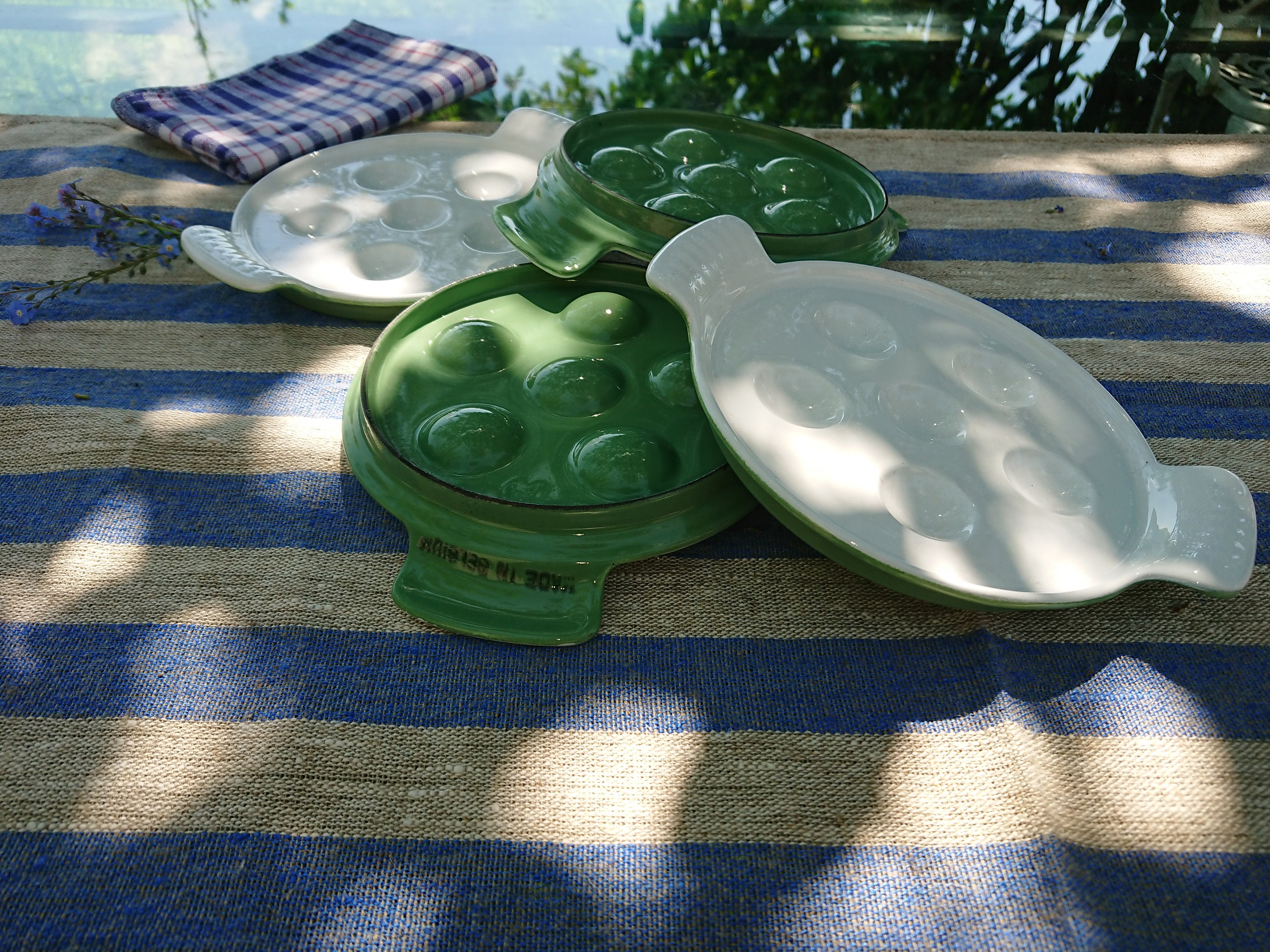 4 Cast-iron Snail Pans, Gorgeous Vintage Green, Enamelled, Lecreuset ...
