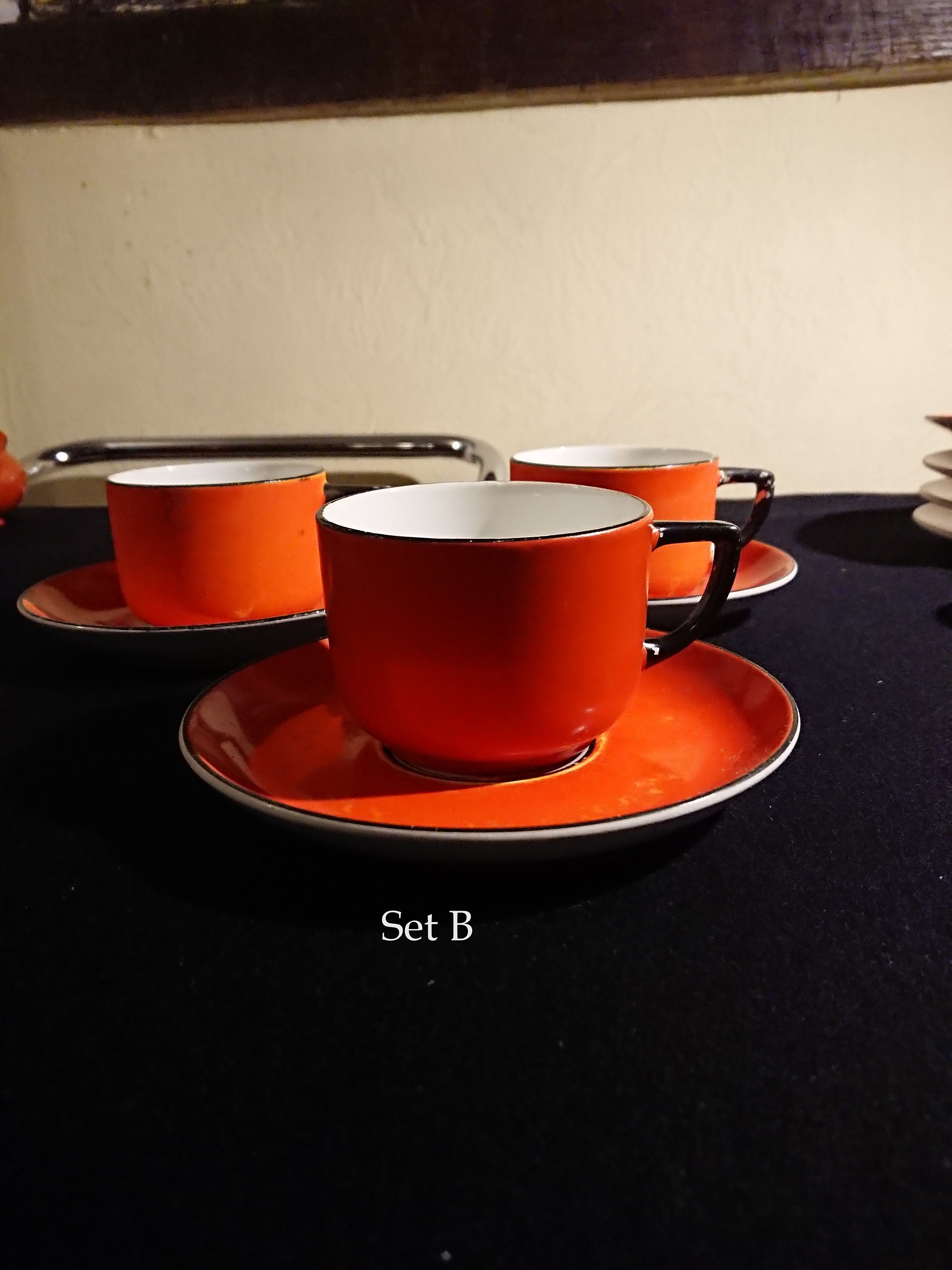 Oranje ! Peter Regout Sphinx, Holland. Ancient Cups in the Royal Color ...