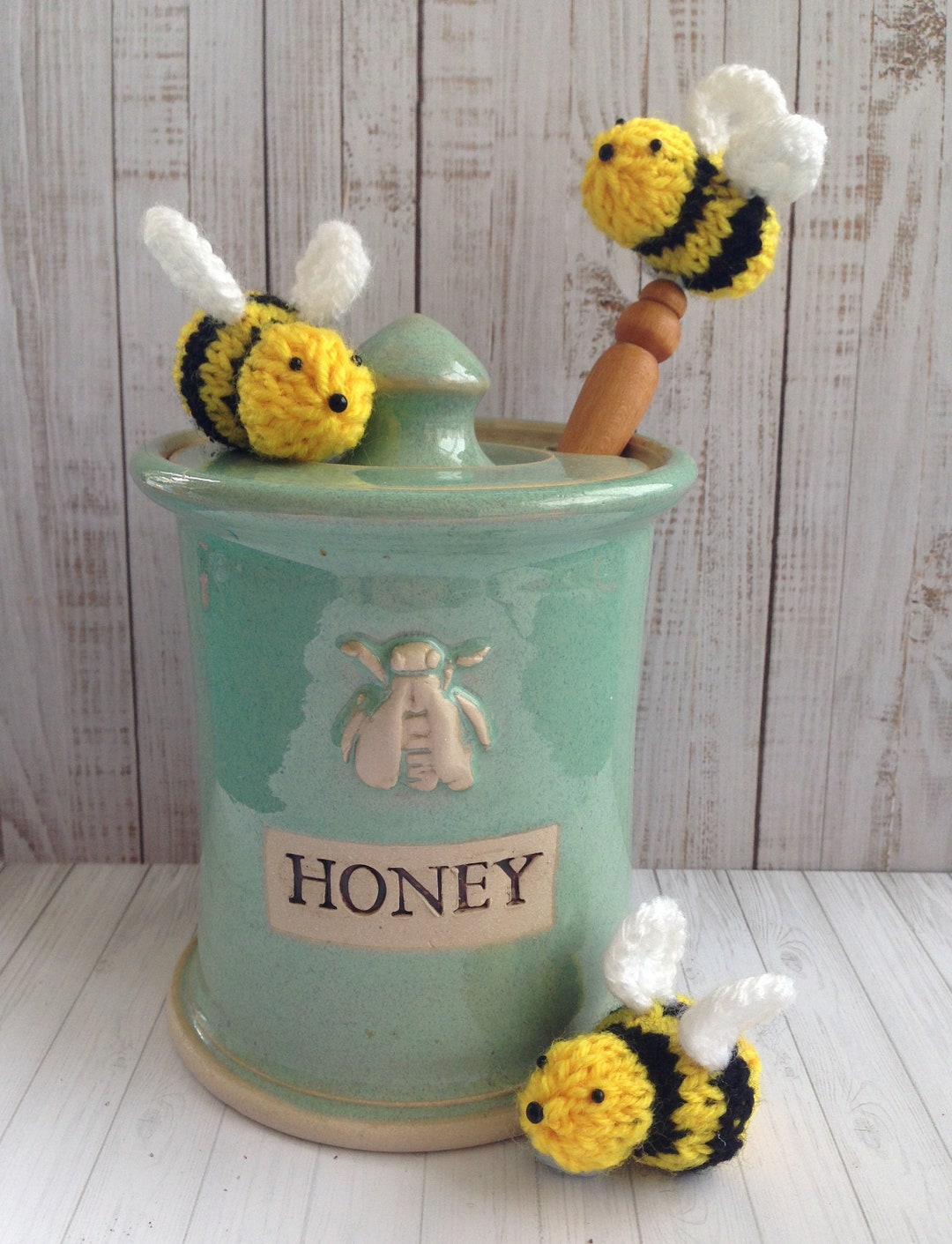 Bee Knitting PATTERN, Bee Brooch Knitting Pattern, Bumblebee Brooch PDF ...