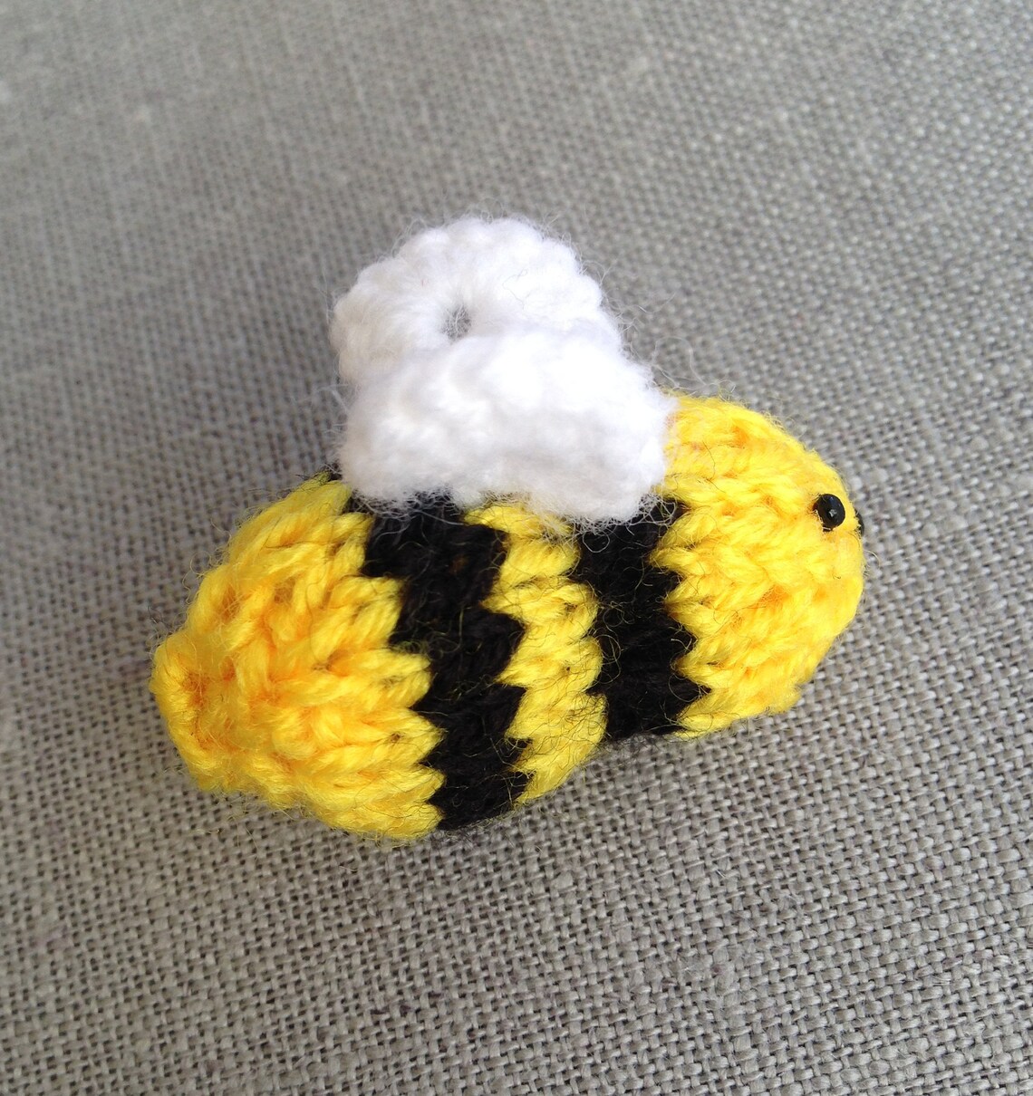 Bee Knitting PATTERN Bee Brooch Knitting Pattern Bumblebee - Etsy UK