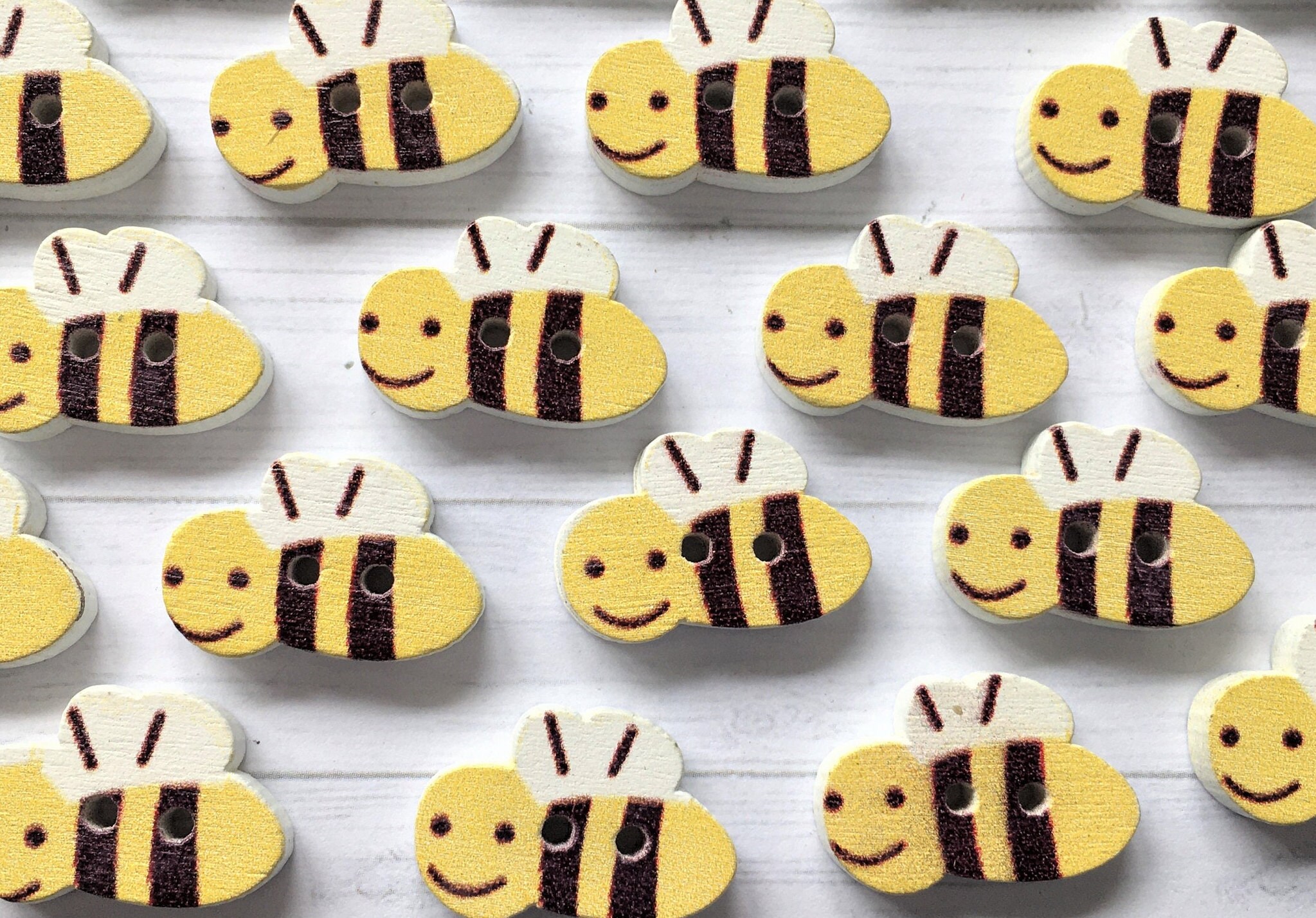 BEE BUTTONS X 10 Cute Wooden Bee Buttons Wooden Bee Buttons - Etsy Canada