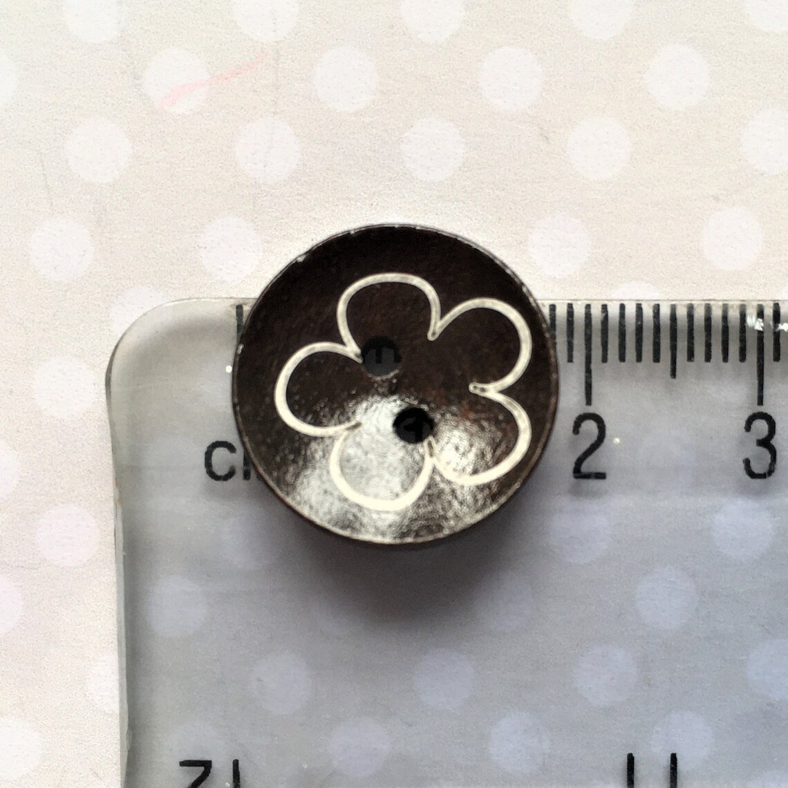 18 mm ROUND WOODEN BUTTONS x 10 Dark brown painted flower | Etsy