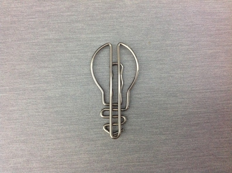 10 BIG D Clips Metallic Silver Paper Clips LIGHT BULB (3.3 X 1.7 Cm ...