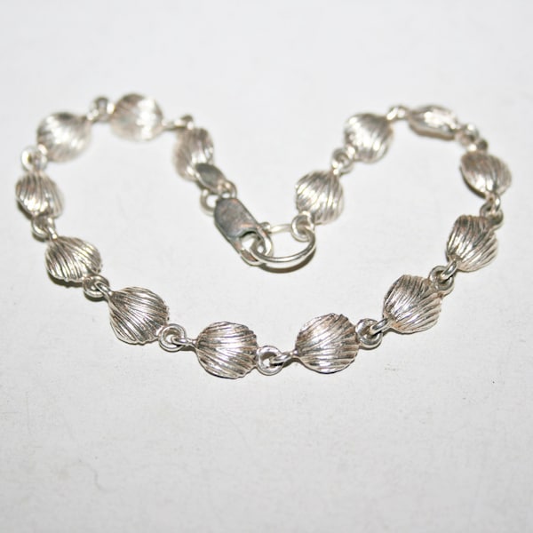 Silver Seashell Bracelet - Etsy