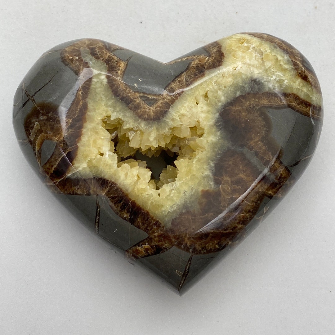 Heart-shaped Septarian Nodule | Dragon's Egg, Calcite Crystal ...