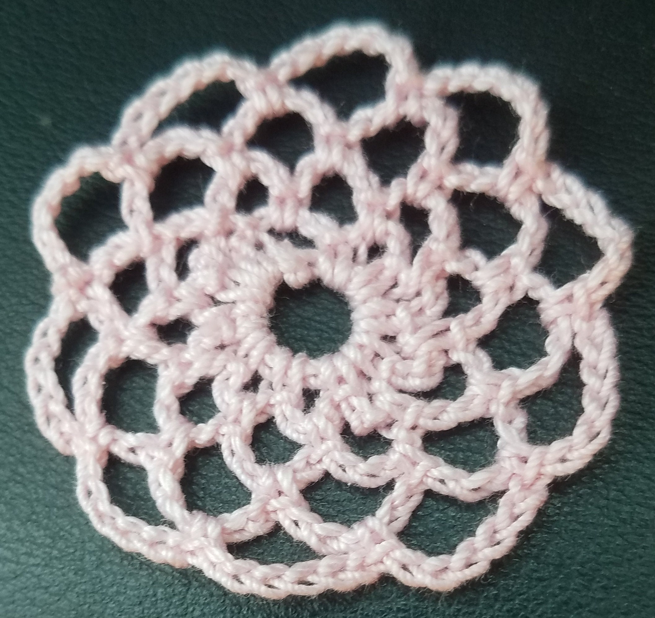 Carolyn's Carnation Spool Pin Doily Pattern - Etsy