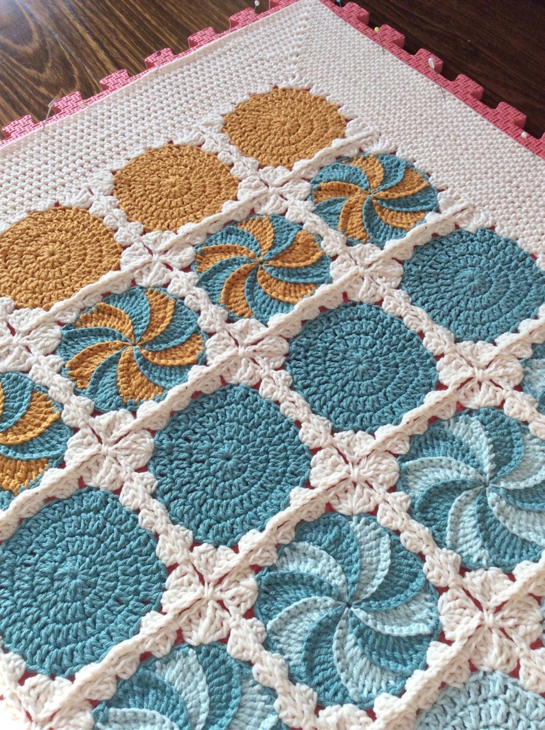 CROCHET PATTERN Guru Guru Spirals and Circle Crochet - Etsy