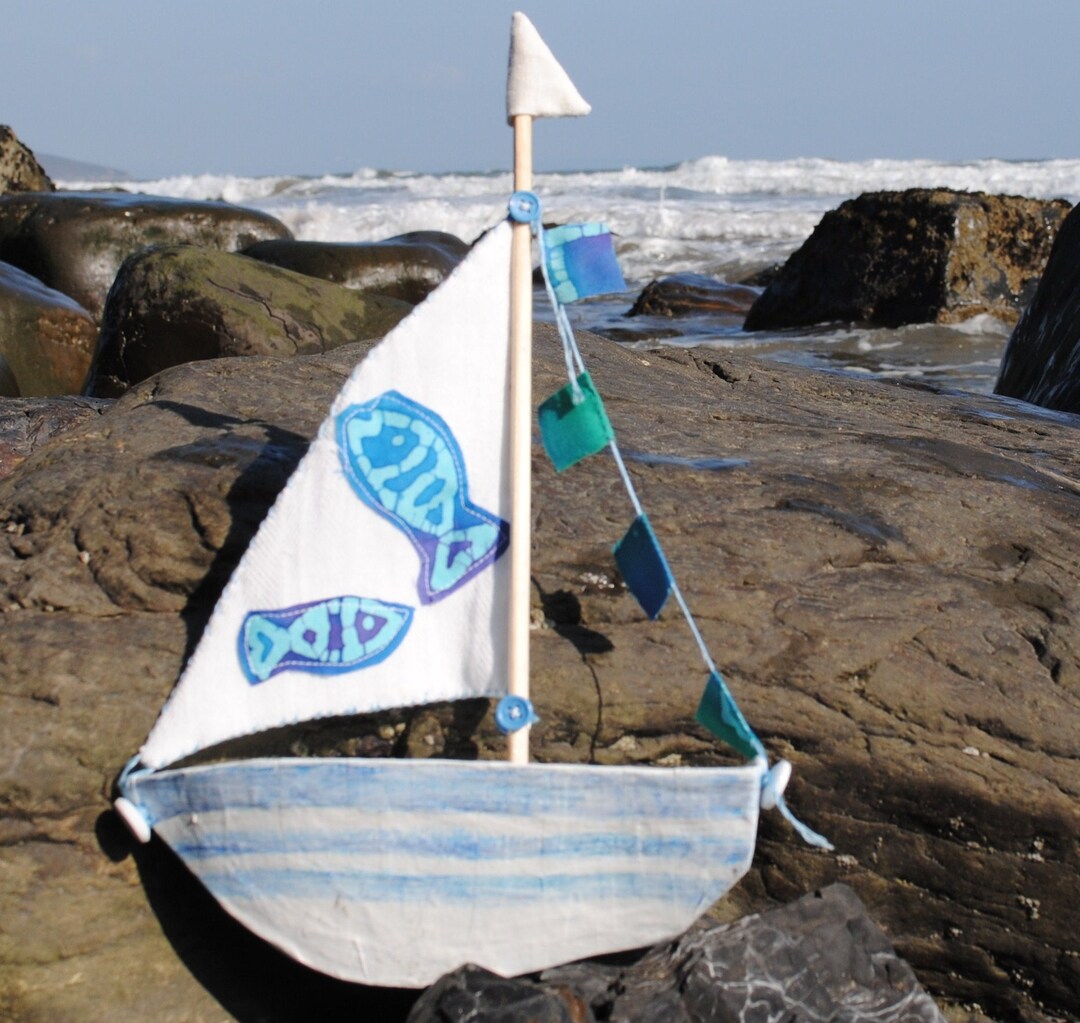 Sailing Dinghy Model Handmade Hanging Boat Model Home Decor Mobile ...