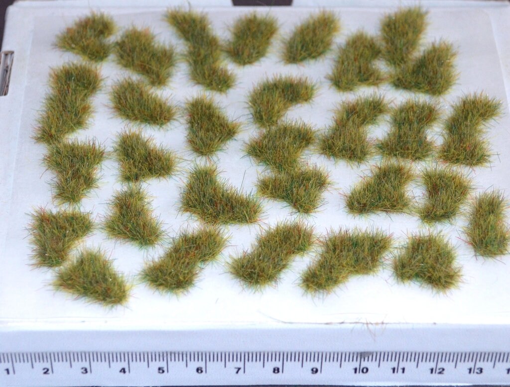 Model WILD Grass Tufts Self Adhesive - Wargames Dioramas Miniatures ...