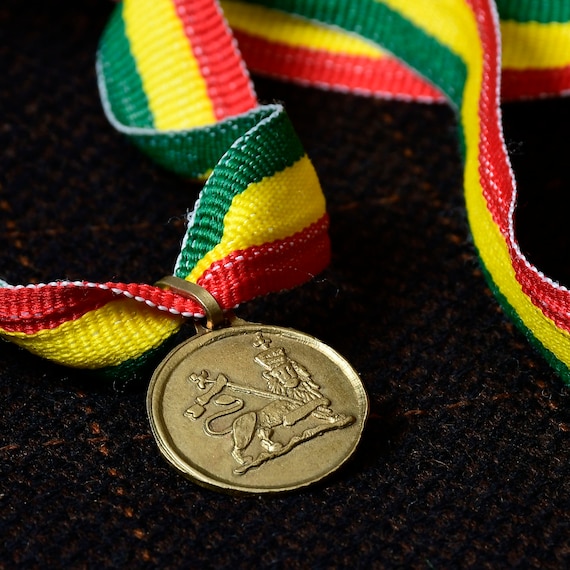 Ethiopian Lion of Judah pendent + ribbon Haile Sel… - Gem