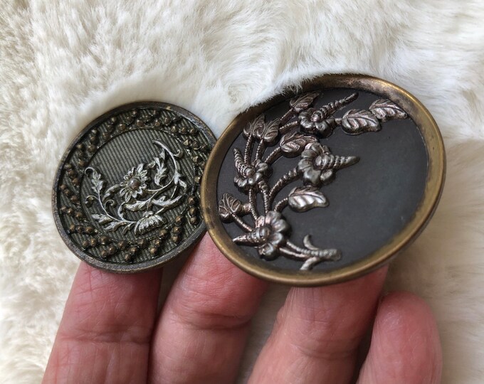 Victorian Brass Flower Buttons - Etsy