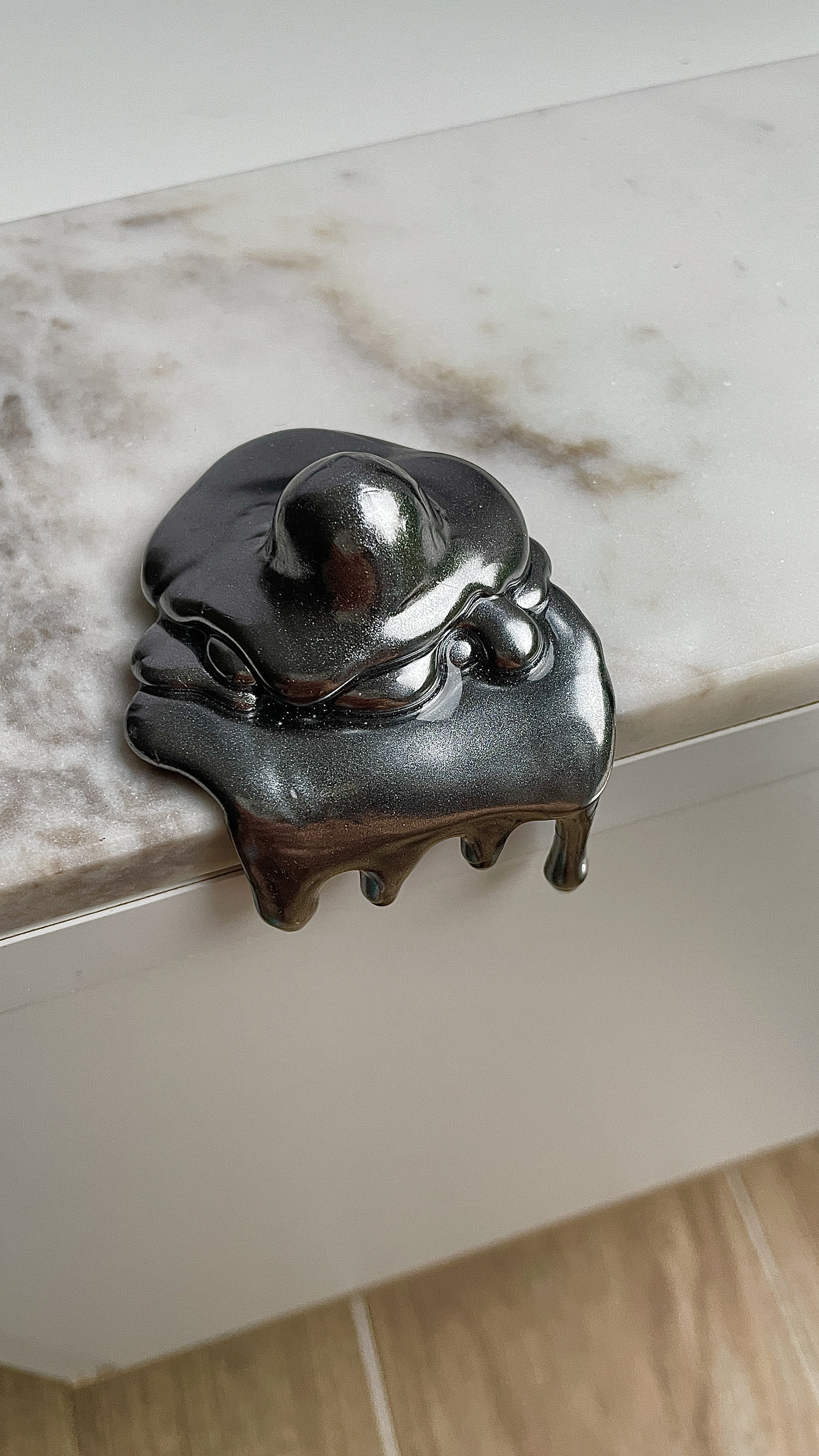 Dripping Shelf and Desk Decoration, Crazy & Futuristic Design, Medium ...