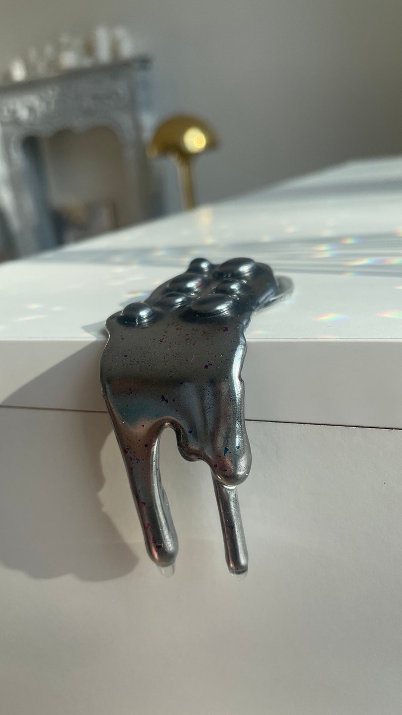 Dripping Shelf and Desk | Crazy & Futuristic Design | Chrome Dripping ...