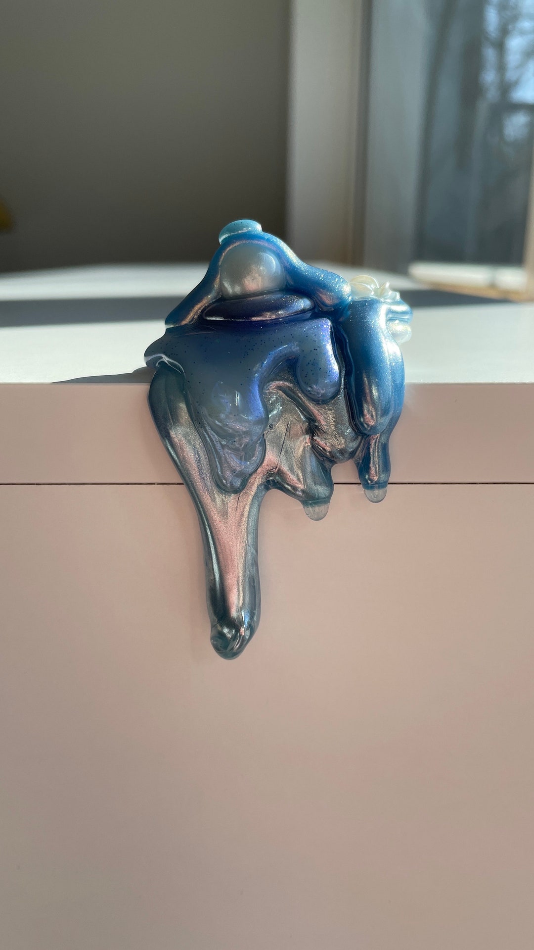 Dripping Shelf and Desk Decoration | Crazy & Futuristic Design | Blu ...