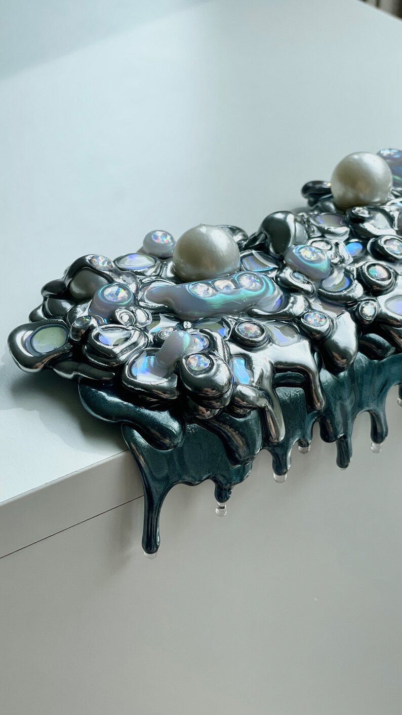 Dripping Shelf and Desk Decoration Crazy & Futuristic Design Chrome ...