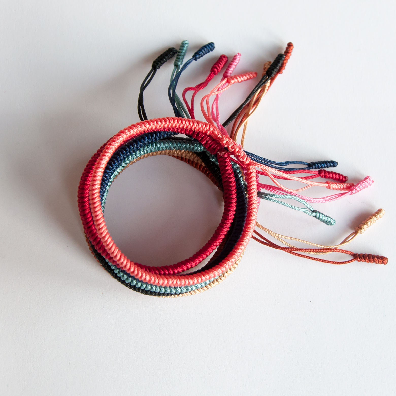 Rode koord boeddhistische bescherming String armband - Etsy Nederland