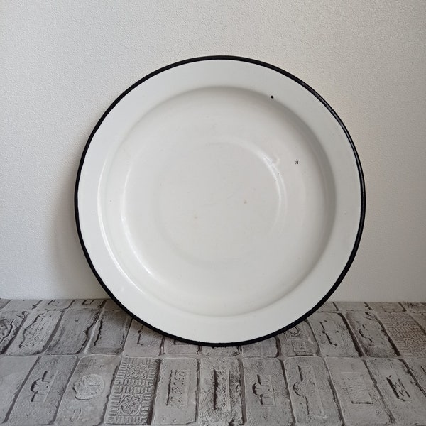 Round Vintage Enamel Tray - Etsy