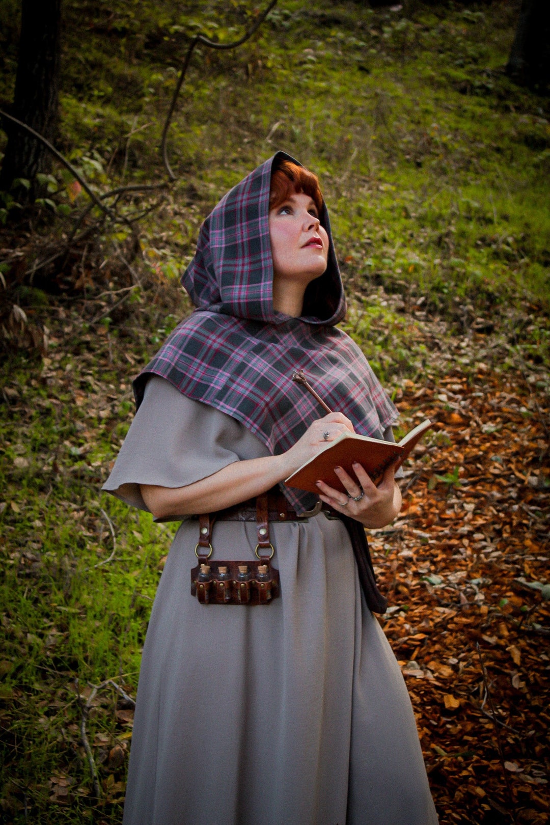 Hobbitcore Style Capelet Cute and Cozy Plaid Tartan Fantasy Capelet ...