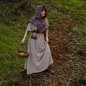 Hobbitcore Style Capelet Cute and Cozy Plaid Tartan Fantasy Capelet ...