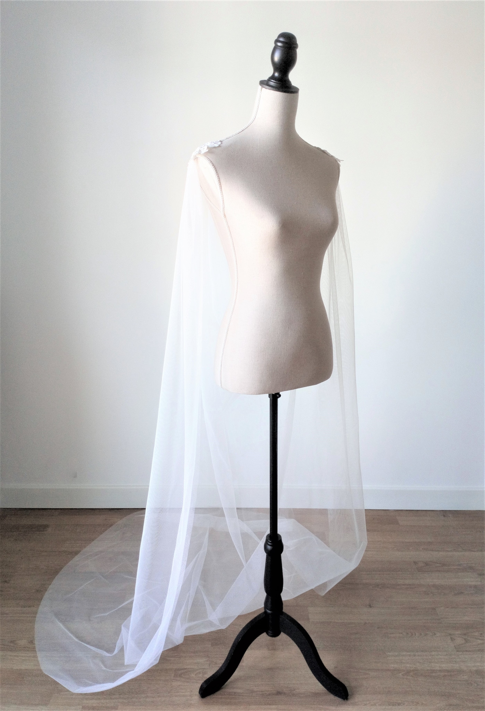 Wedding Cape Veil, Viking Wedding, Pagan Wedding Dress Cape, Natural ...