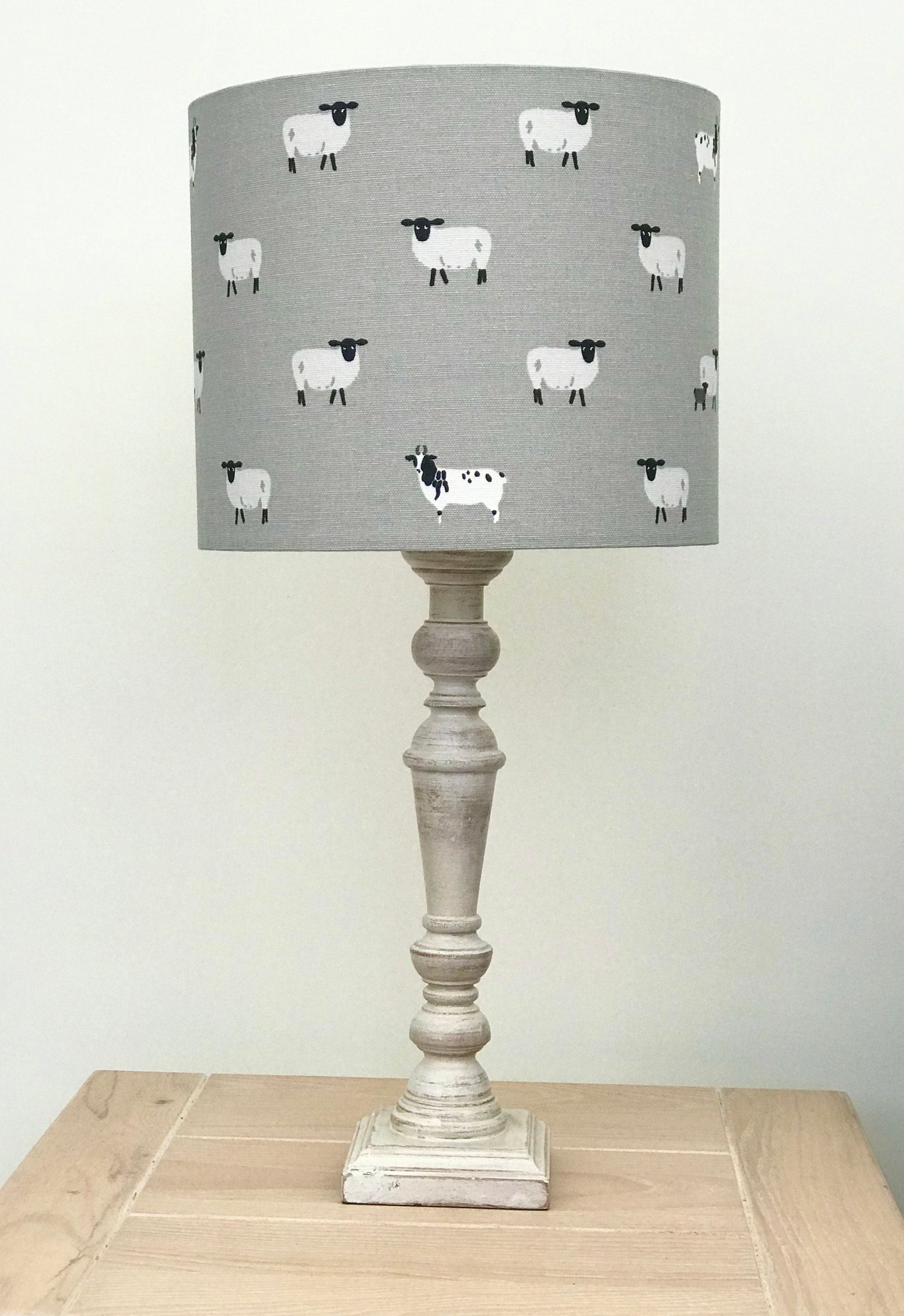 Sheep Lamp Shade on Warm Grey FabricFarmhouse DecorCottage | Etsy Nederland