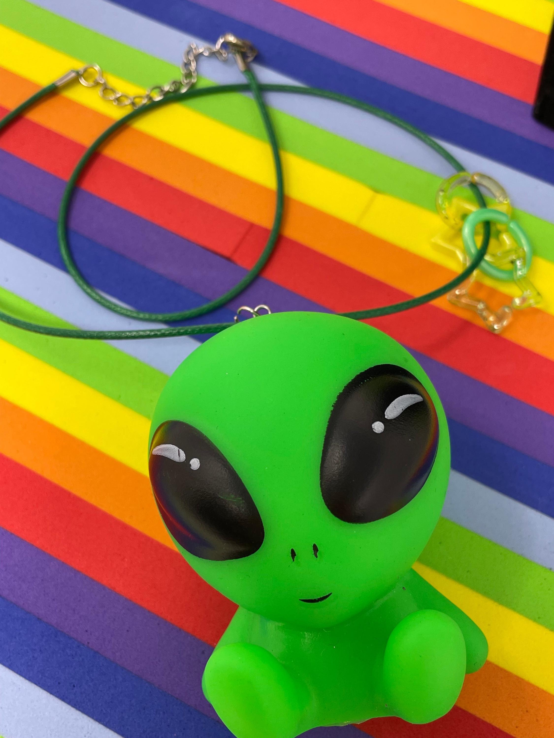 Alien Friend Necklace - Etsy