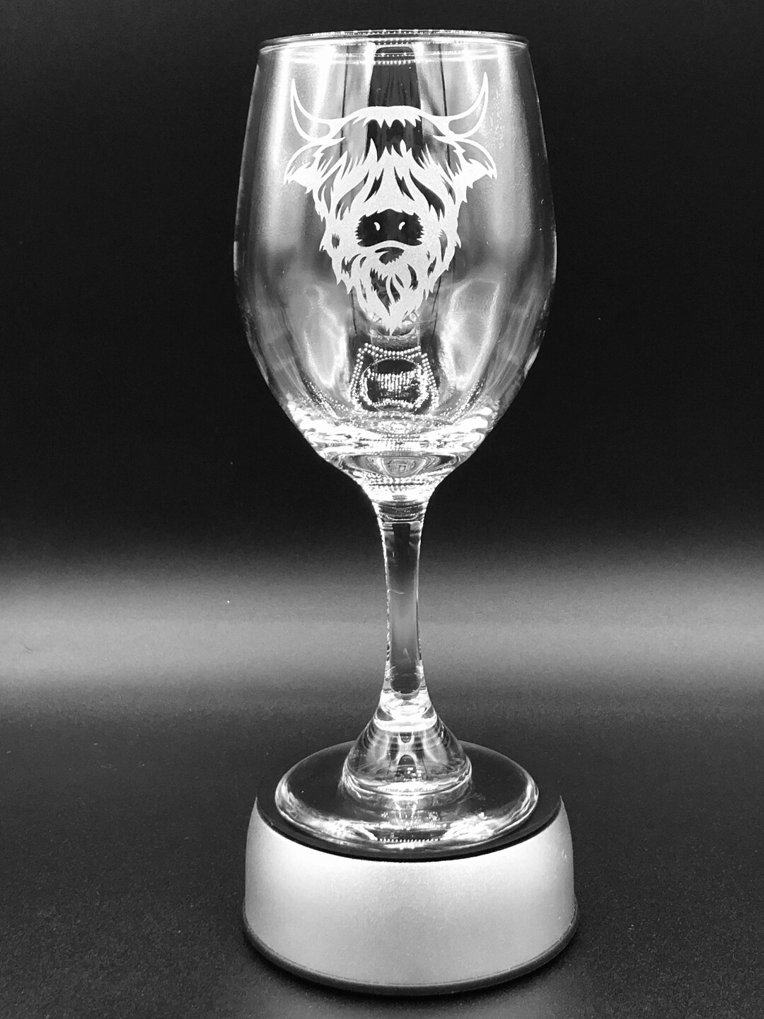 Highland Cow Etched Wine Glass, 14oz Wine Glass, Custom Etched, Hand ...