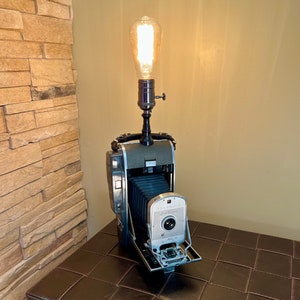 Vintage 1962 Large Polaroid Camera Lamp With Classic Edison Bulb - Etsy
