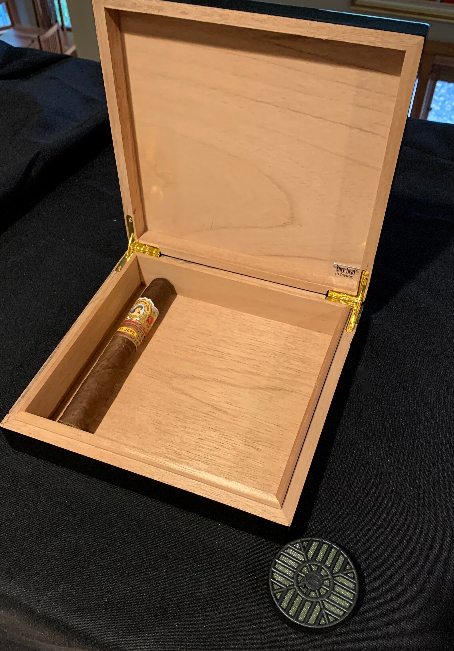 Desk Top Humidor With Cigar Band Art | Etsy
