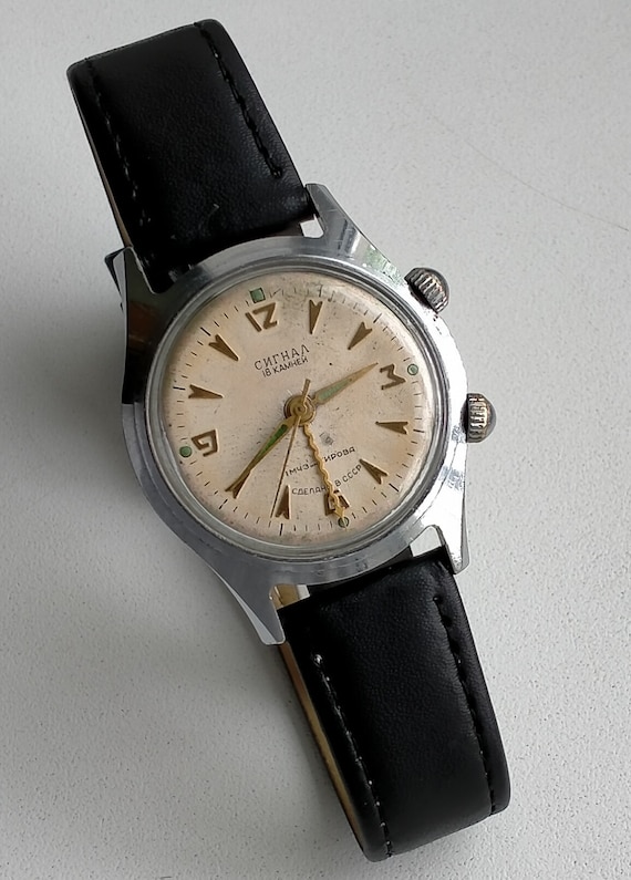 vintage watch with signal - Gem