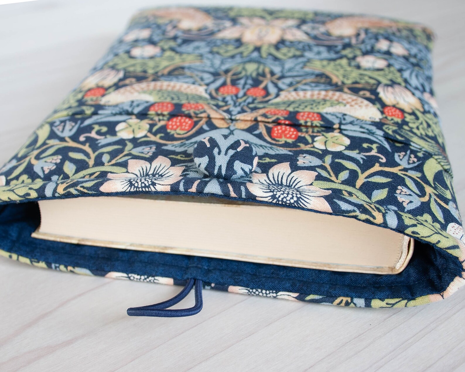 Blue Strawberry Thief Book Sleeve With Closure and Front - Etsy