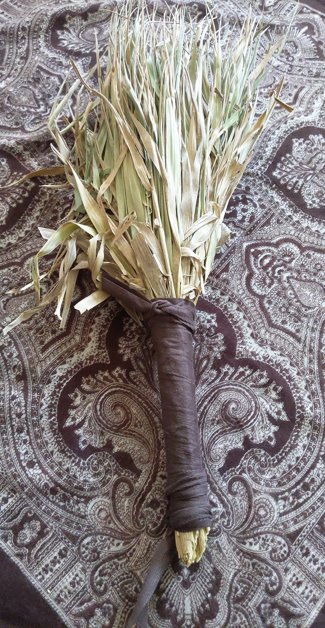 Ceremonial bundle Shamanic leaf rattle Rakoska Chapaka - Etsy 日本