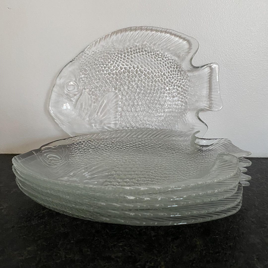Arcoroc Fish Shaped Clear Textured Glass Plates Set of 6 Luncheon Salad ...
