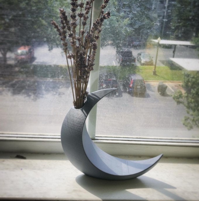 Minimalist Moon Vase - Etsy
