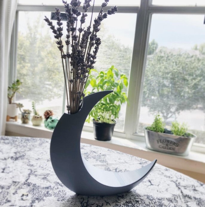 Minimalist Moon Vase - Etsy
