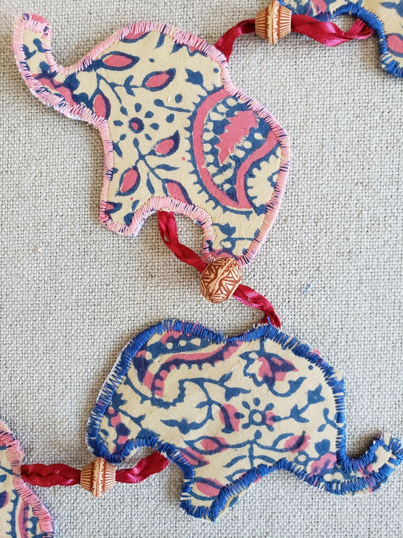 Elephant Chain Wall Hanging. 8 Indian Fabric Elephants - Etsy