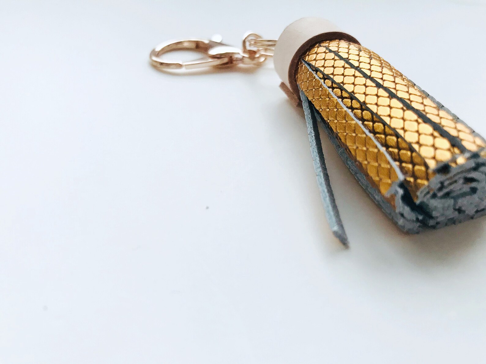 Leather Tassel Keyfob / Small Leather Keychain / Tassel Key - Etsy