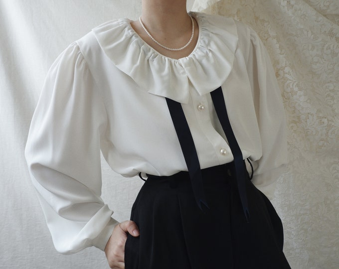 Vintage off White Long Sleeve Blouse With Ruffle Collar and Bow Tie ...