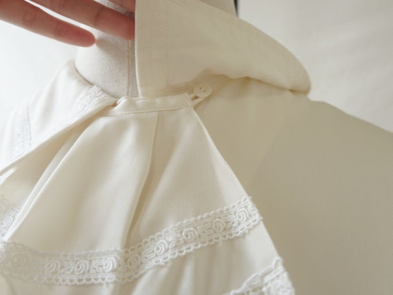 Vintage Cream Ivory Long Sleeve Blouse With Lace Jabo… - Gem