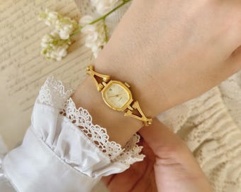 SEIKO Gold Tone Metal Women Watch, Quartz Movement, Seiko Japan, Gold ...