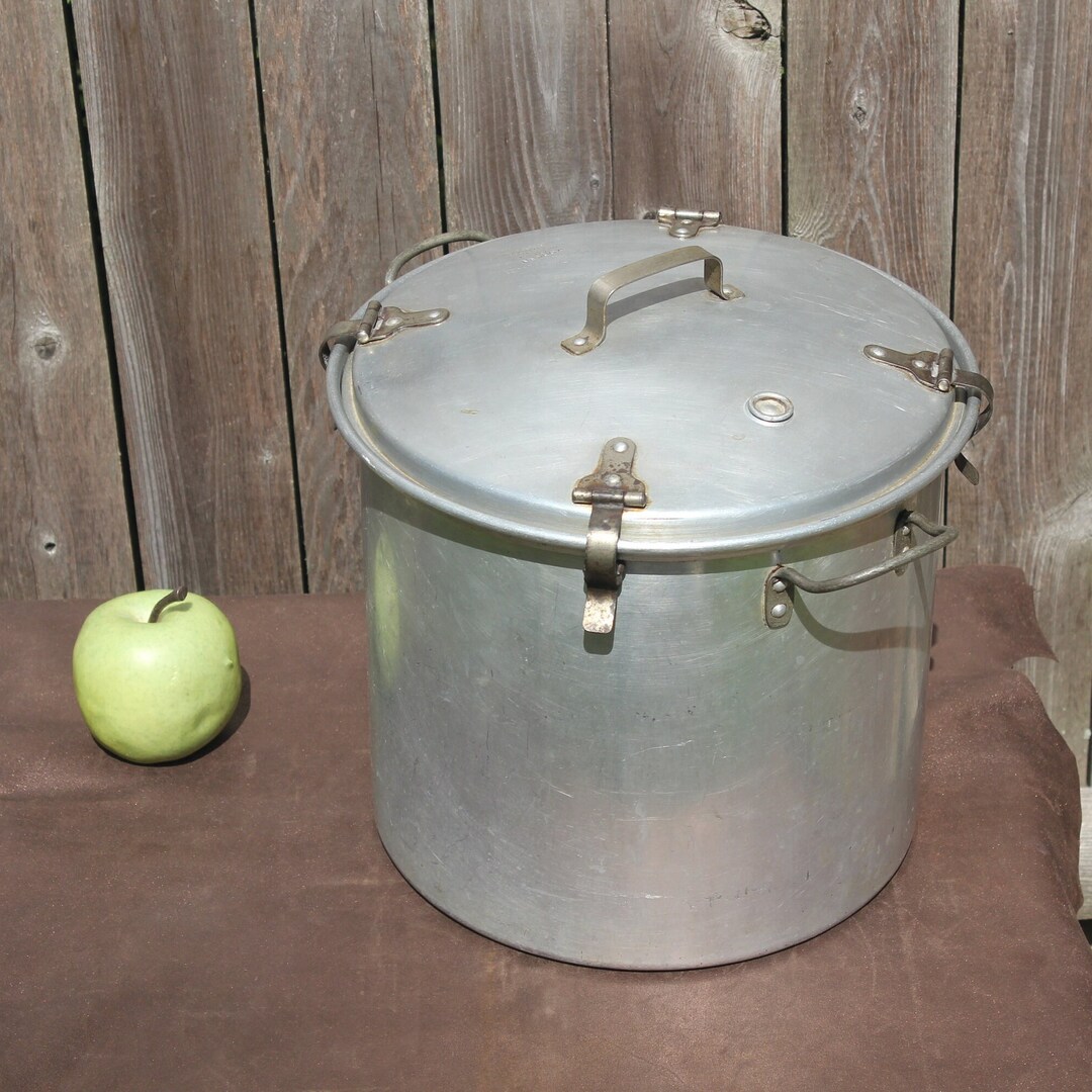Vintage Stock Pot, West Bend 12 Quart, Lock Down Lid, 1940s, Wisconsin ...