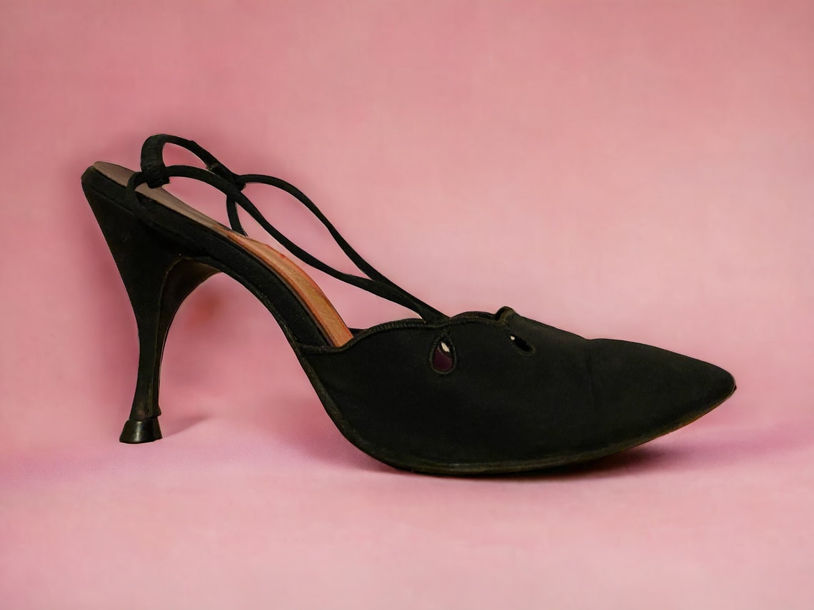 Vintage Schiaparelli 1950s - 1960s Black Kitten Heels in Original Box ...