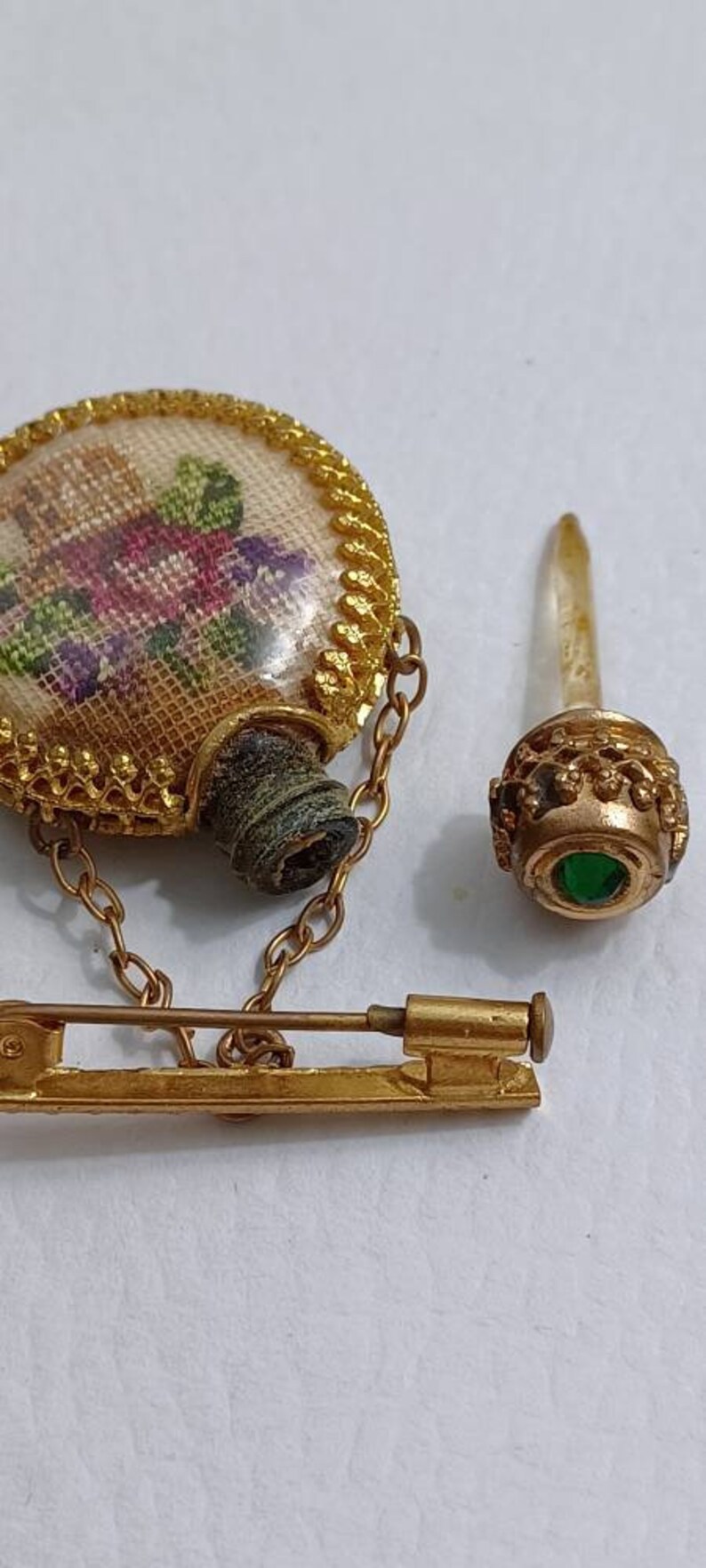 1940s Peti Point Floral Design Round Purfume Bottle With - Etsy