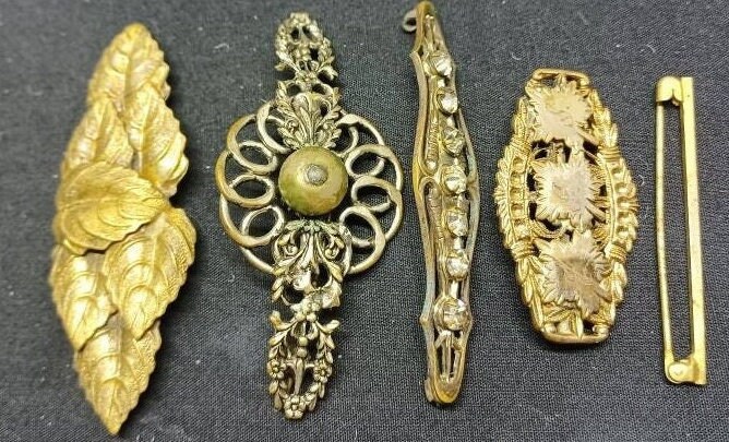 Nice Group of 5 Antique Victorian Bar Pins of Various Colors and Styles ...