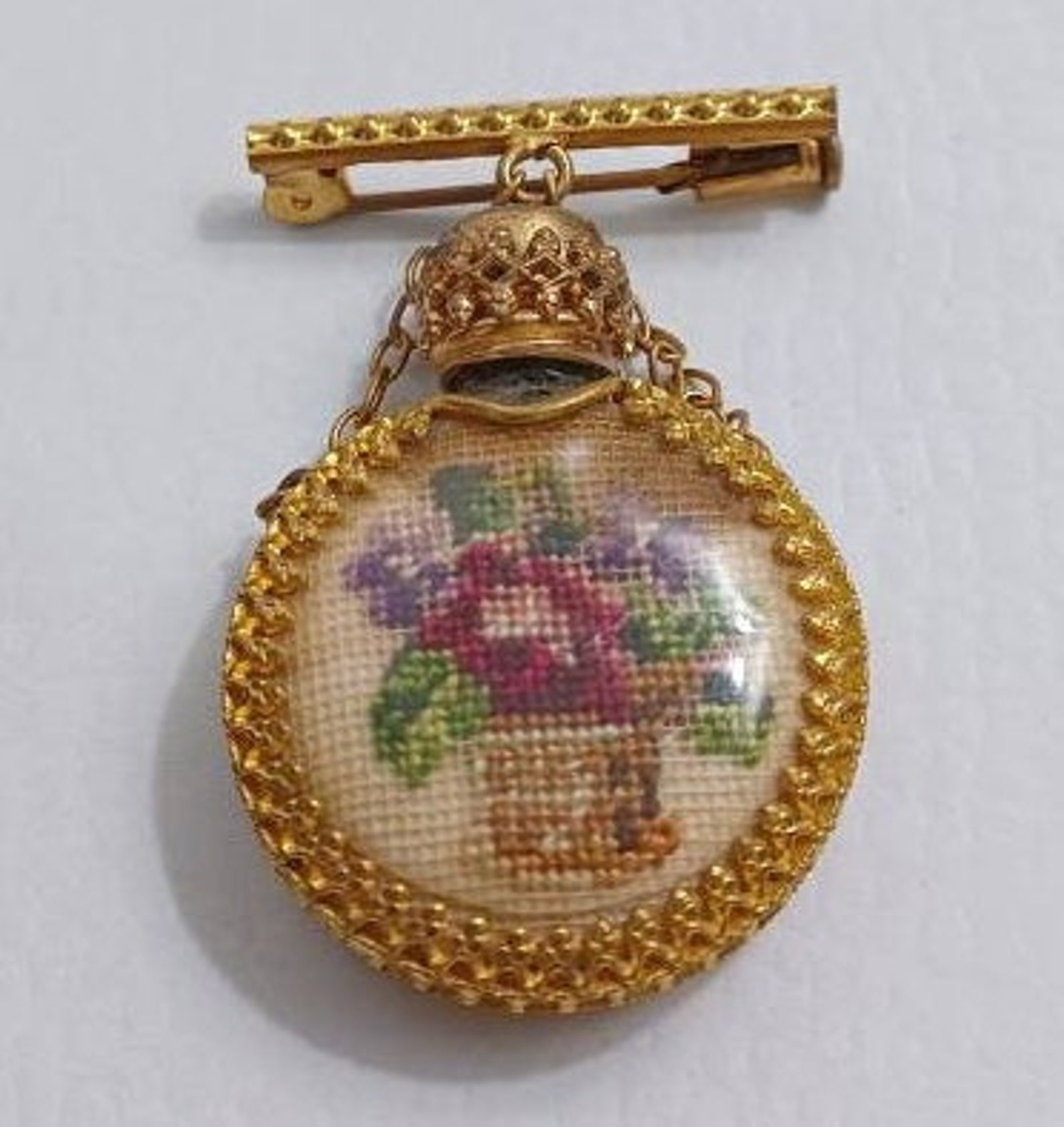 1940s Peti Point Floral Design Round Purfume Bottle With Goldtone ...