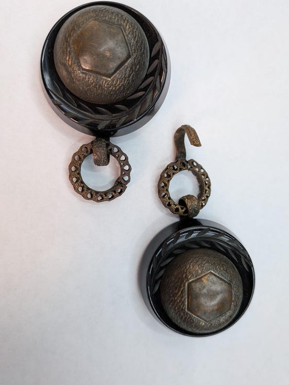 Victorian Cloak Cape Buckle With A Brass Center On A … - Gem
