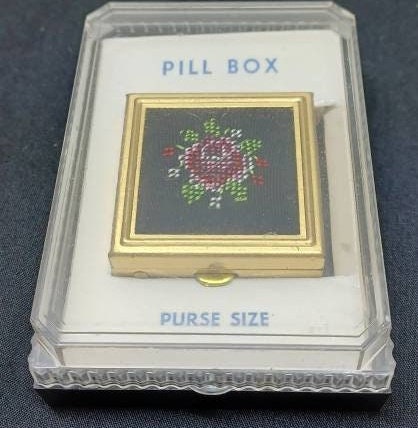 Vintage Peti Point Purse Size Pill Box in Original Box 204 - Etsy