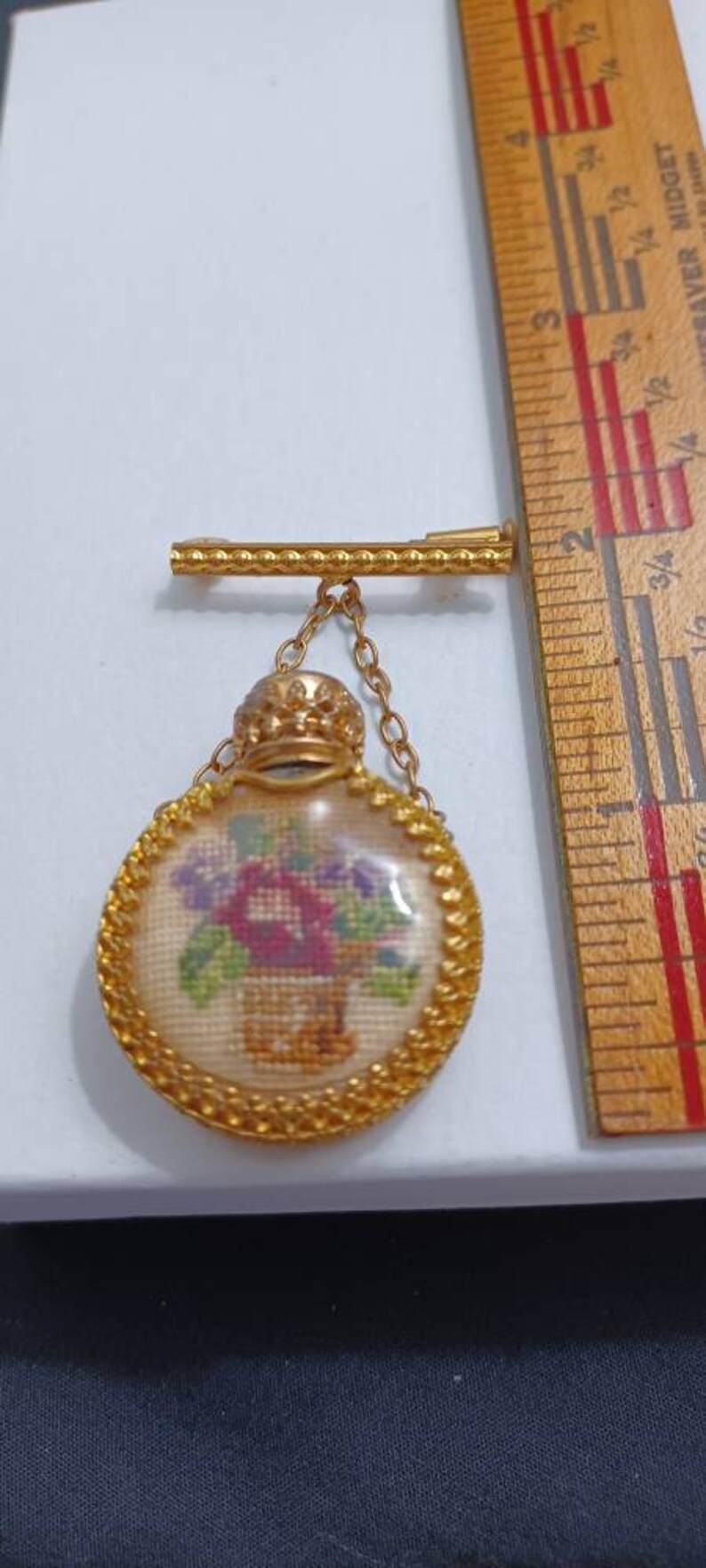 1940s Peti Point Floral Design Round Purfume Bottle With - Etsy