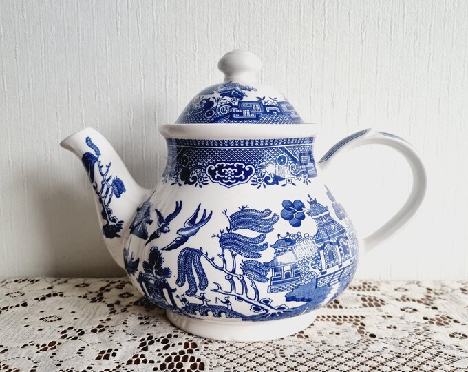 Large Willow Pattern Blue and White Teapot by Churchill - Etsy